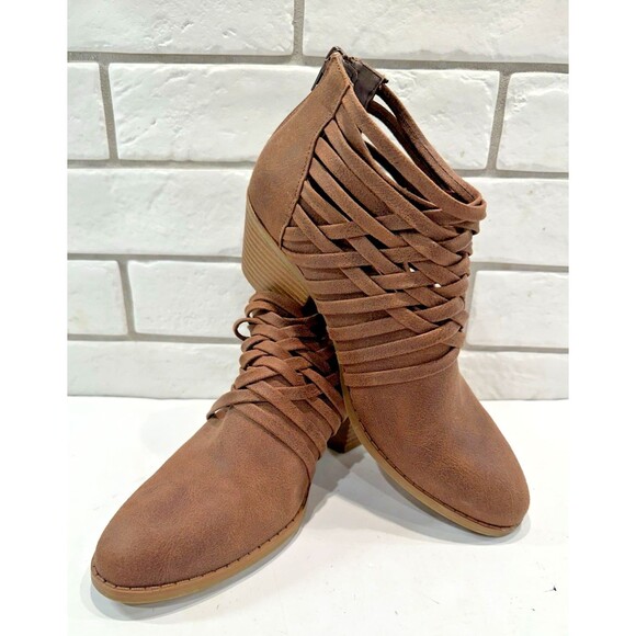 Fergalicious | Shoes | Fergalicious By Fergie Tan Weever Boots Block ...